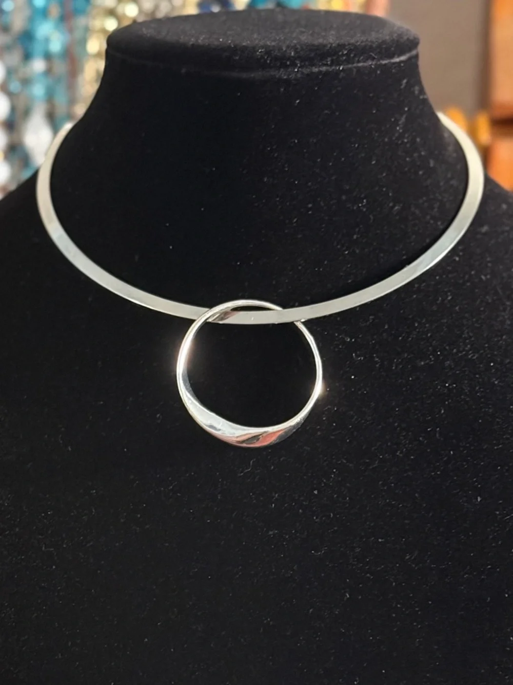 Jewelry | Silver Tone Circle Pendant Choker Necklace | Poshmark